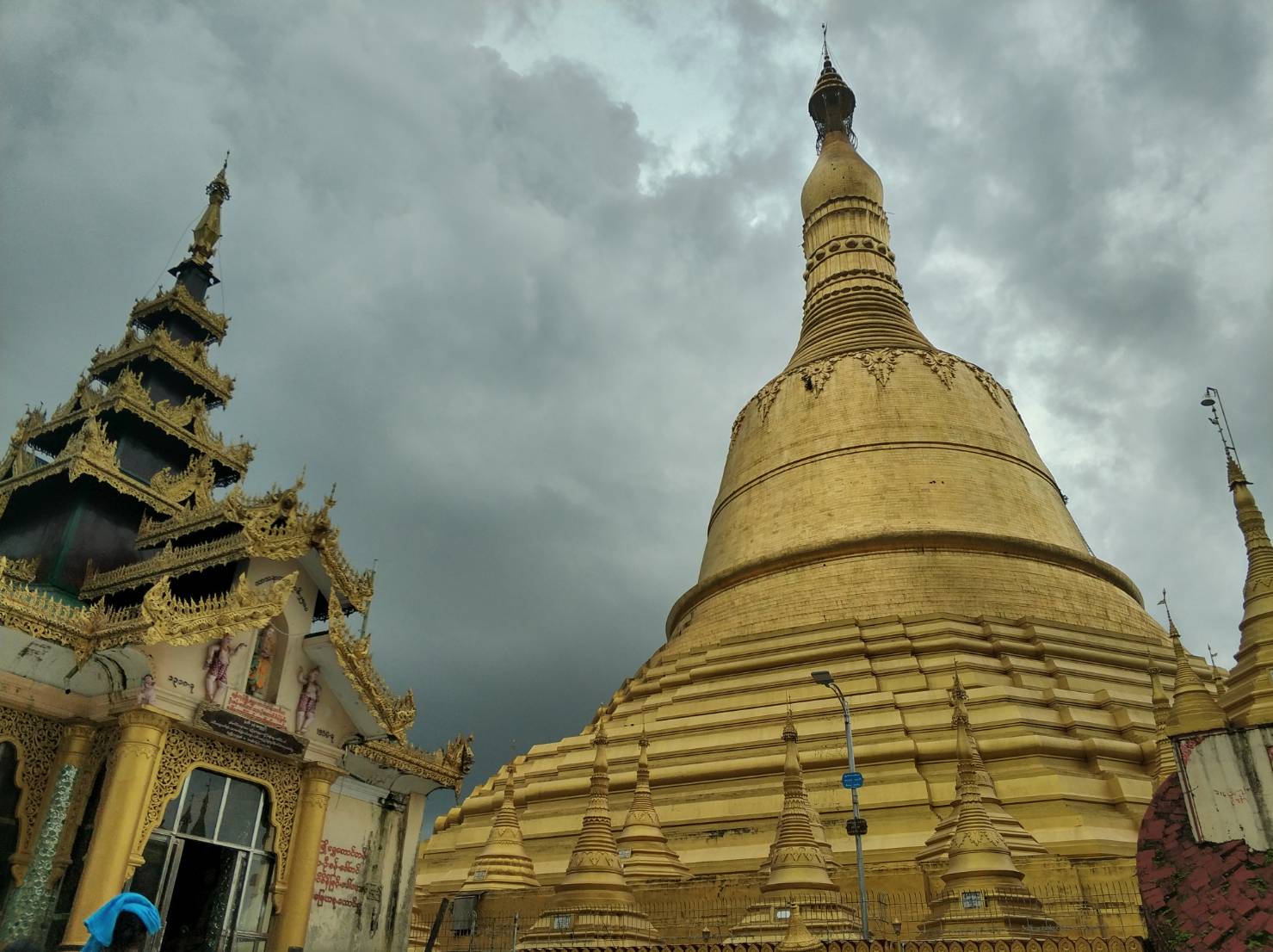 เสียงธรรม - พุทธตำนานพระเจ้าเลียบโลก โดย เยาวลักษณ์ | พลังจิต