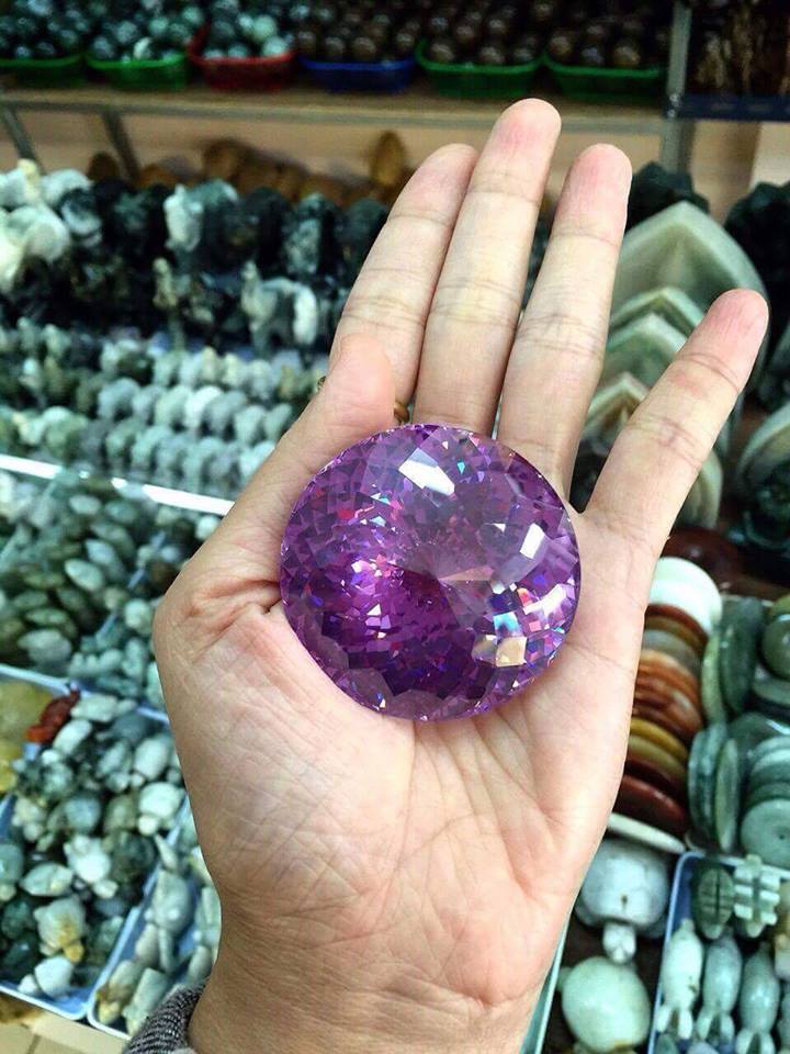 (ความคืบหน้า)ก่อนทำการติด"พระอุณาโลม"ถวาย"พระพุทธรูปหน้าตัก5เมตร" ณ.วัด ...